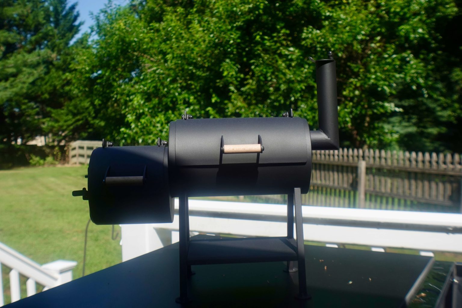 PRE-ORDER MINI SMOKER - Hungry Yett
